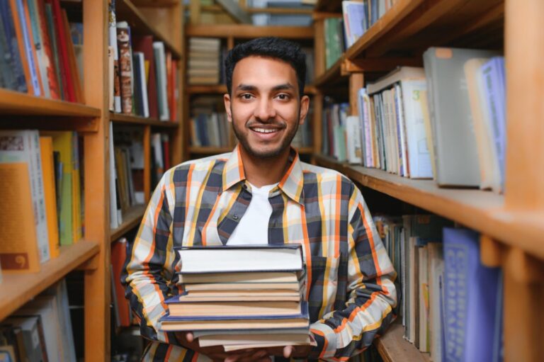 Sell Books Online Today : Quick & Easy Profits in 2025