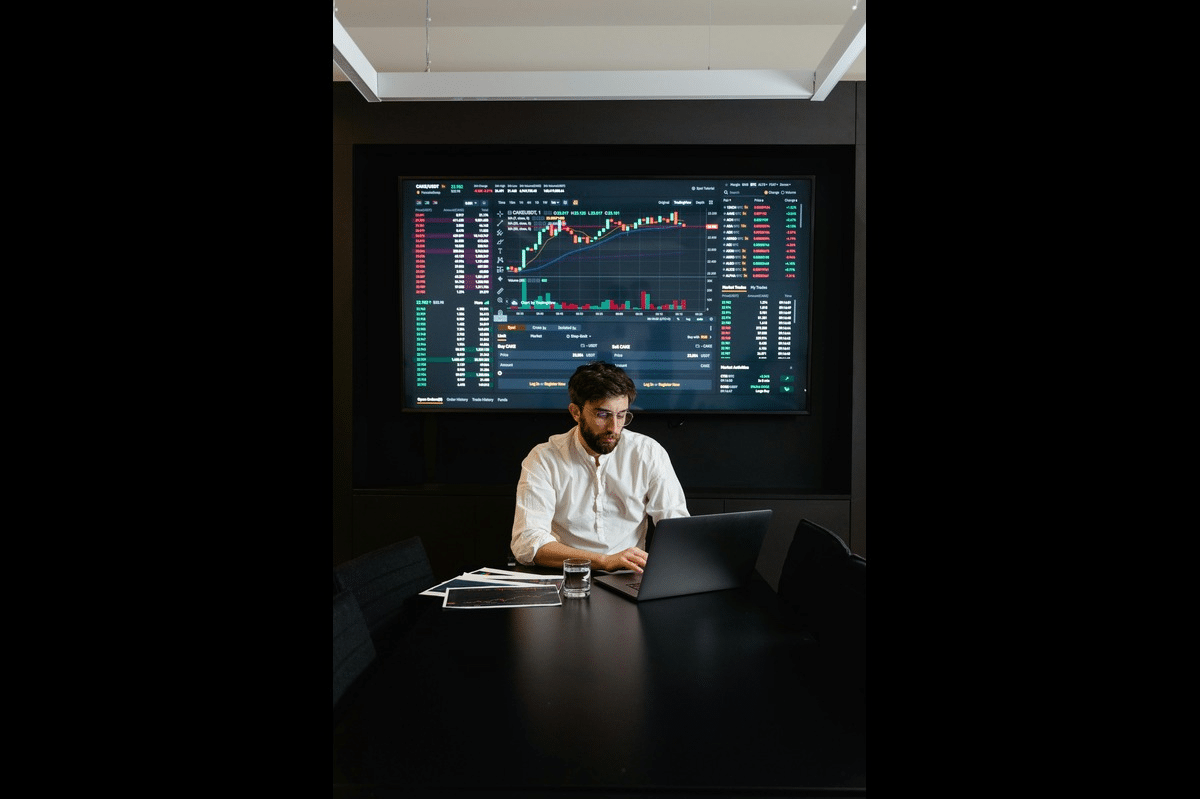 Analytical Skills: 7 Powerful Ways to Boost Your Success