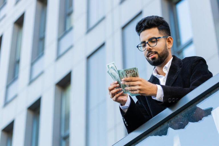 How to Become an Investment Banker: Inspiring 2025 Guide
