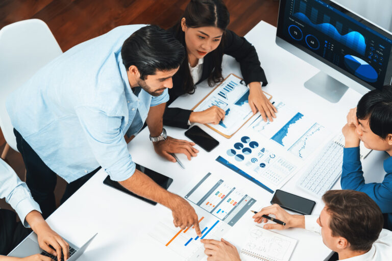 How to Become a Business Analyst: Step to Success Guide in 2025