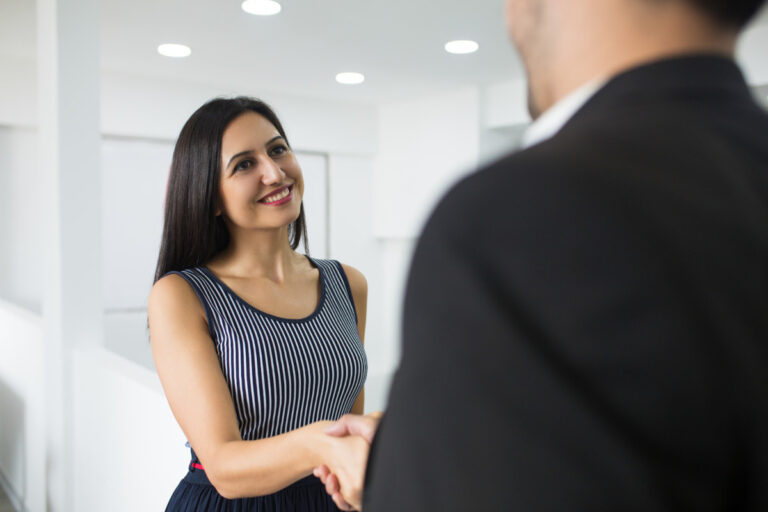 Master Self Introduction in Interviews: Winning Tips in 2025