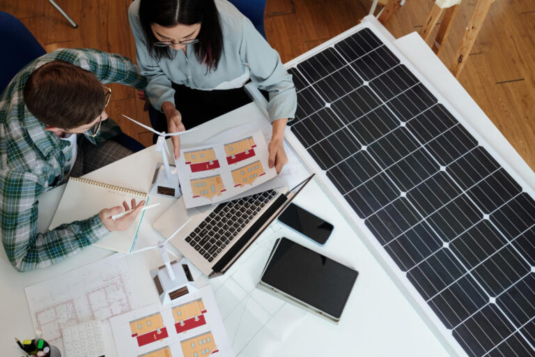 Solar Panel Business: Proven Cost, Profit and Smart Steps 2025