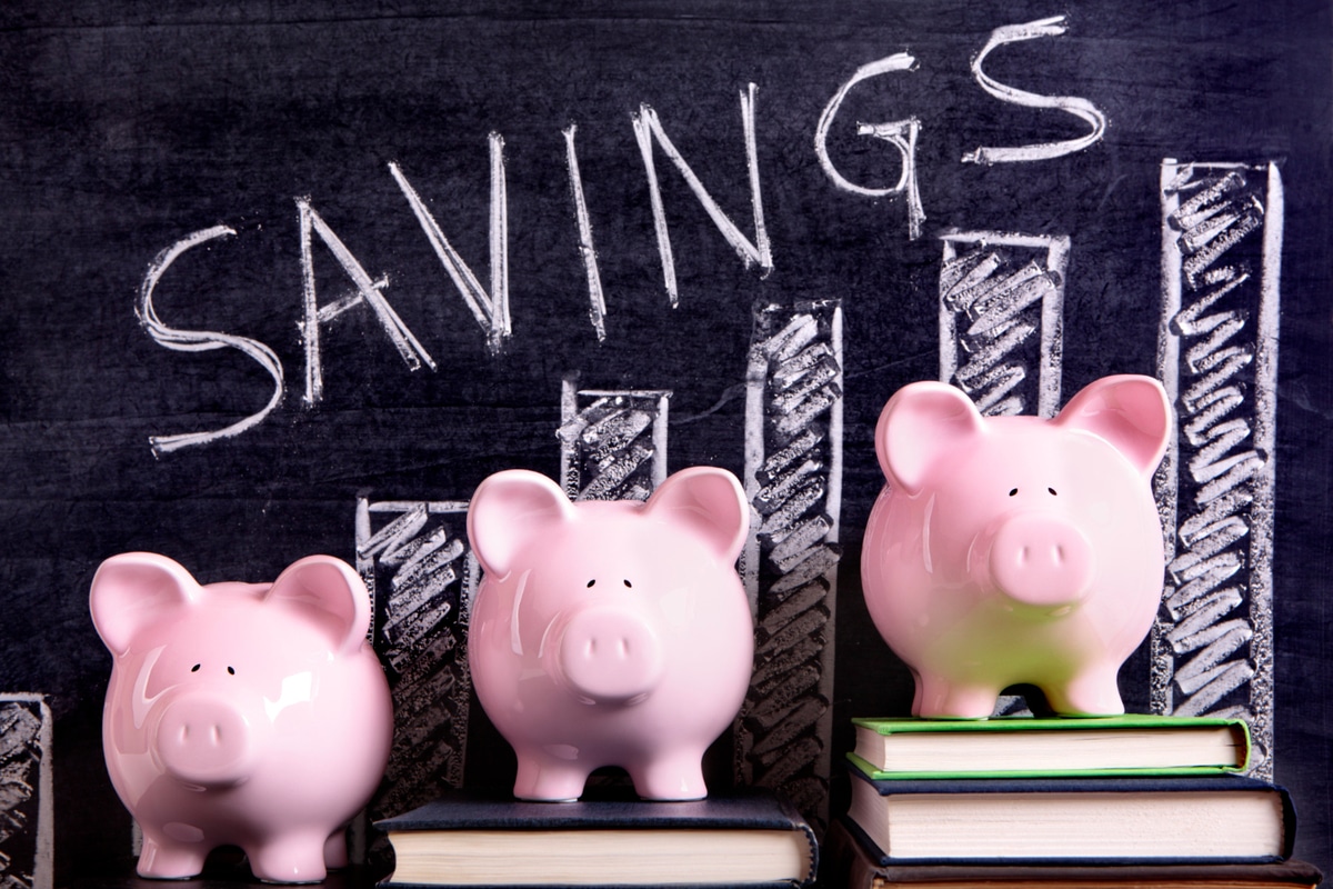 35+ Brilliant Money Saving Tips to Slash Expenses