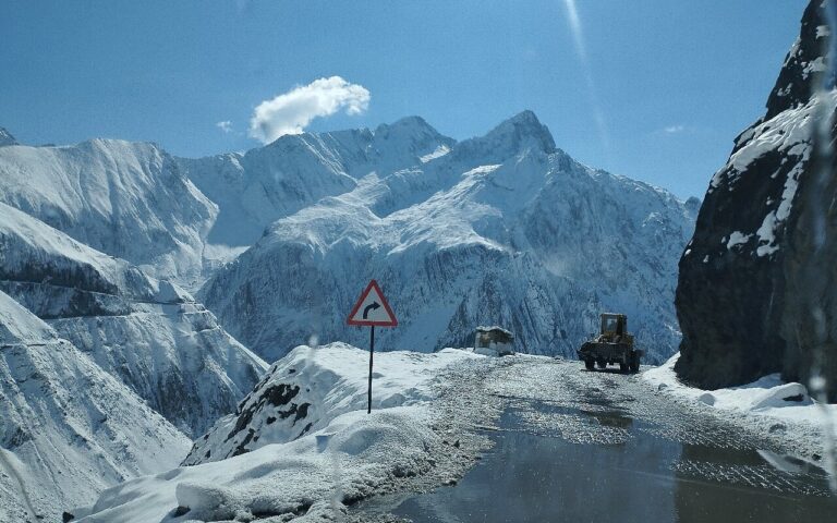 Top 10 Coldest Place in India – Extreme Snow & Adventure